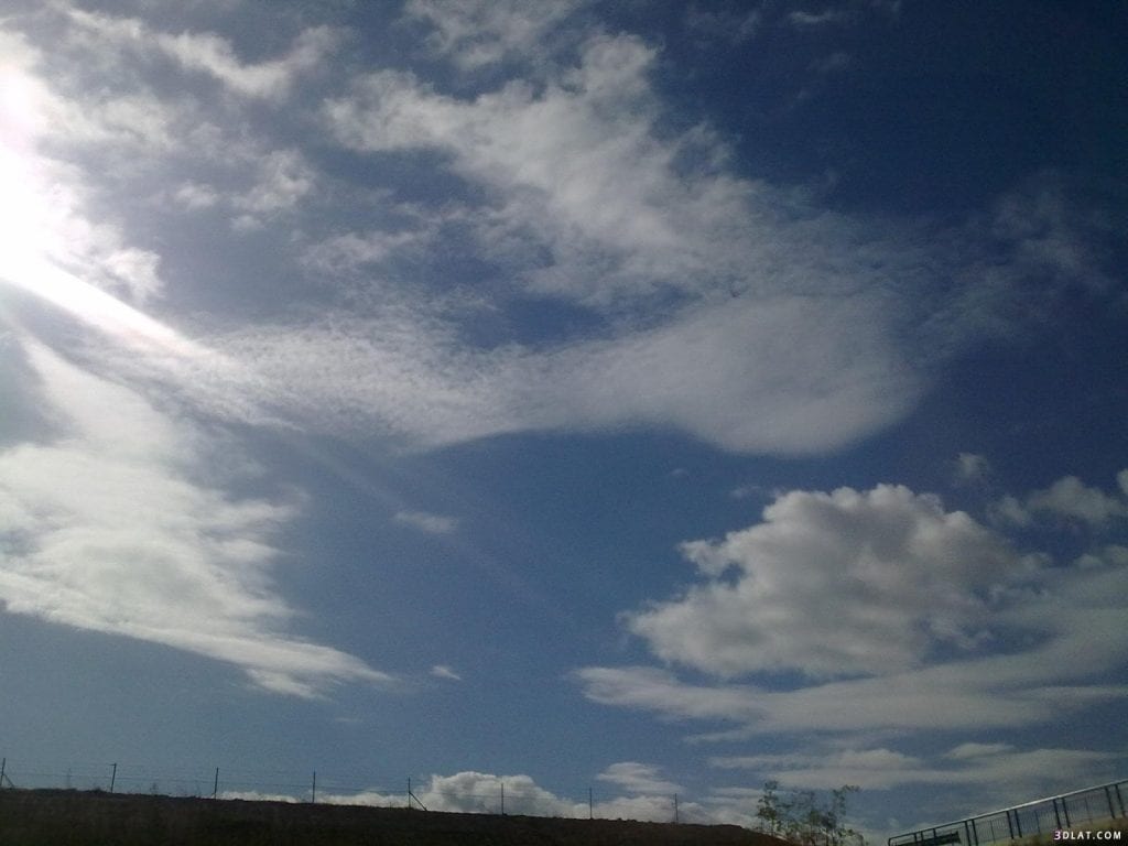 Voir le ciel dans un rêve et voir la face du ciel et une lumière ...